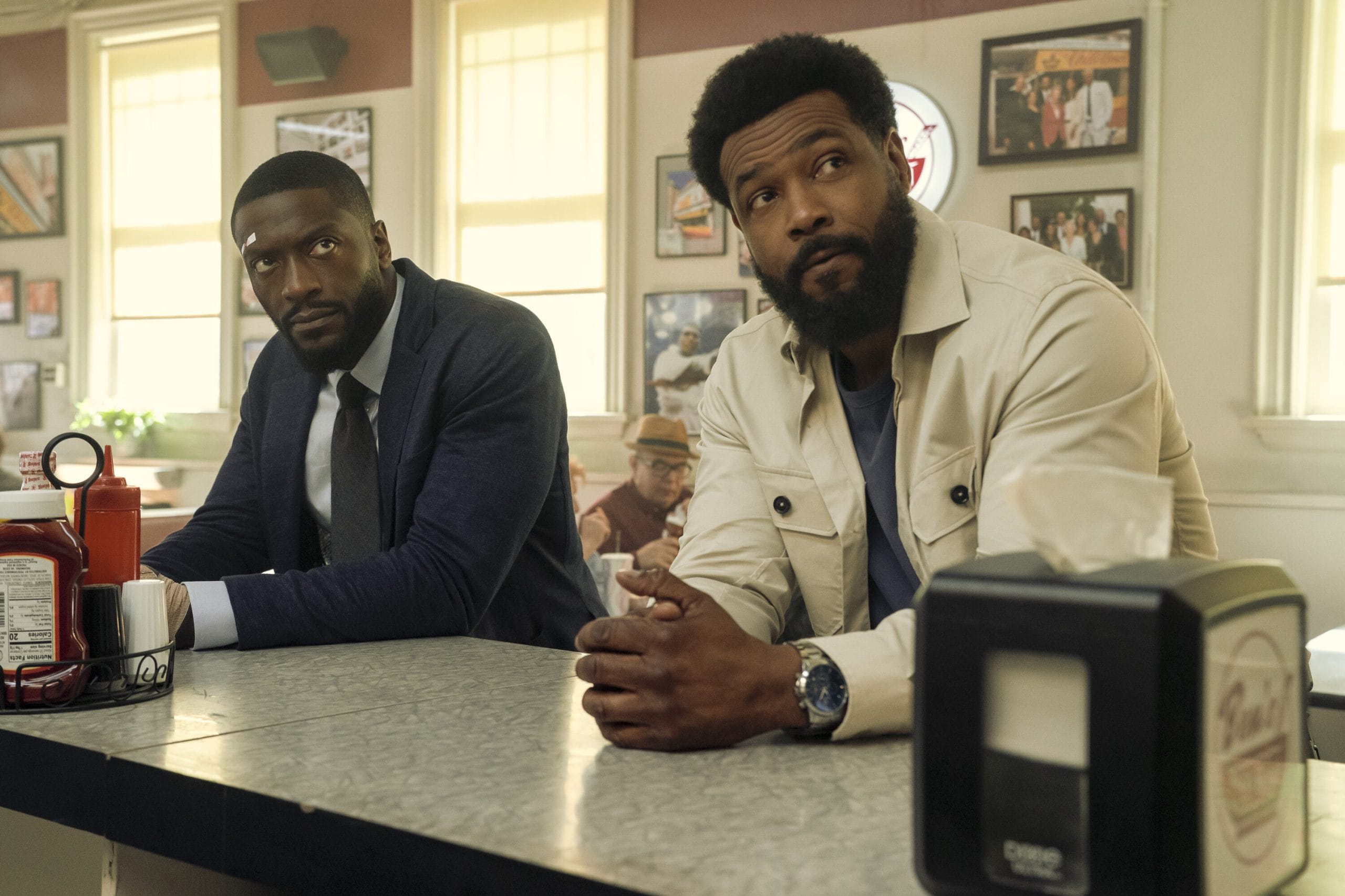 Alona Tal, Johnny Ray Gill, Isaiah Mustafa, and Samantha Walkes Talk ...